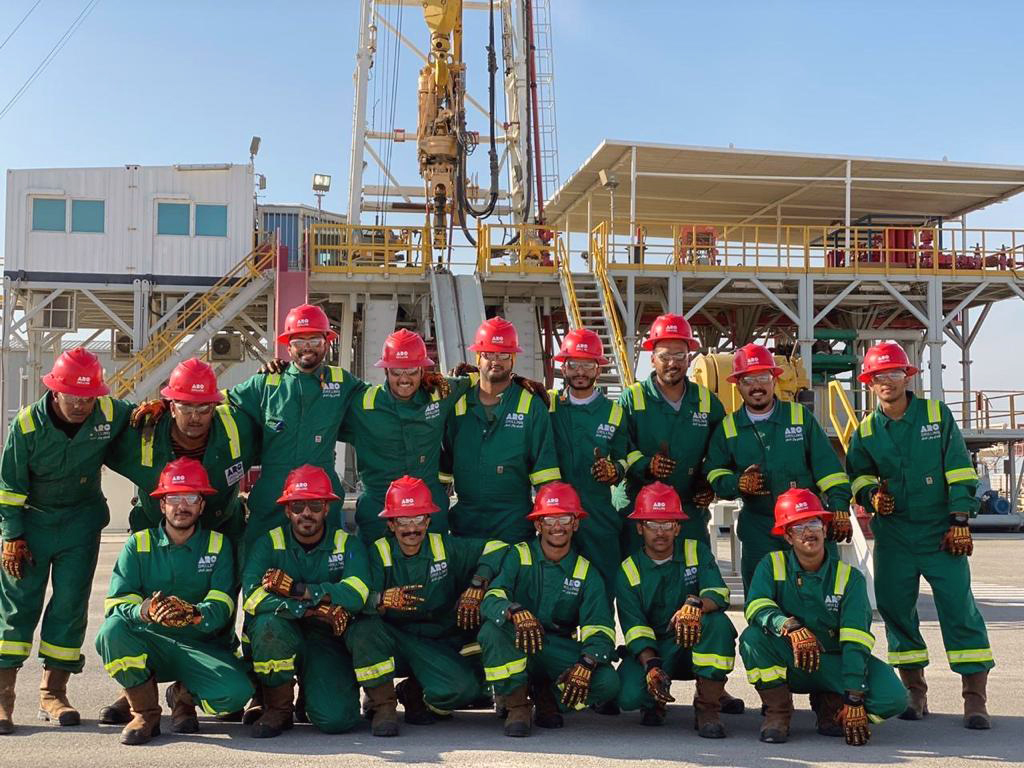 مهندسو شركة أرامكو روان للحفر (ARO) يكملون برنامج القيادة المتسارع في ...